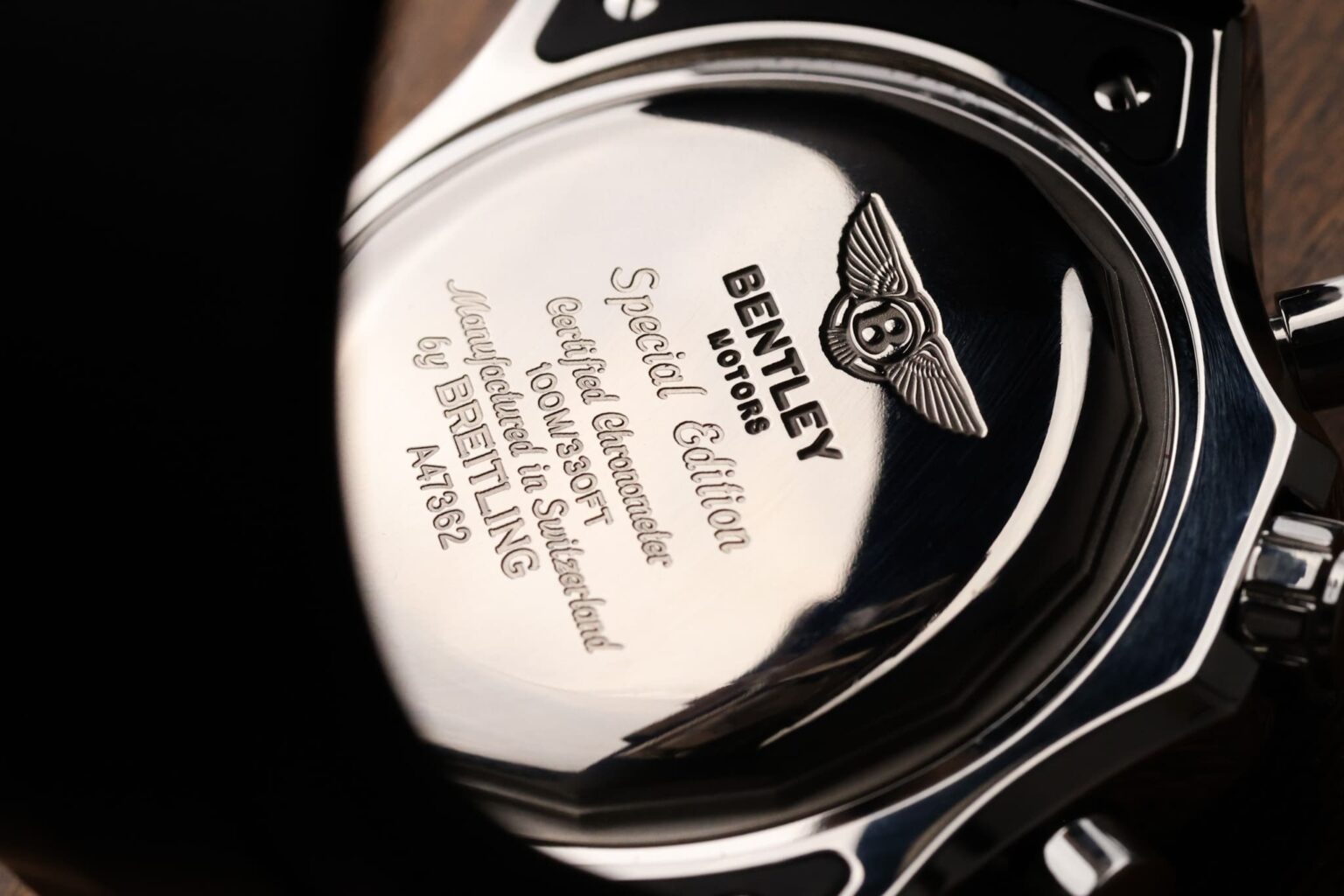 Breitling Bentley Chronograph GMT A47362 Hands-On Review